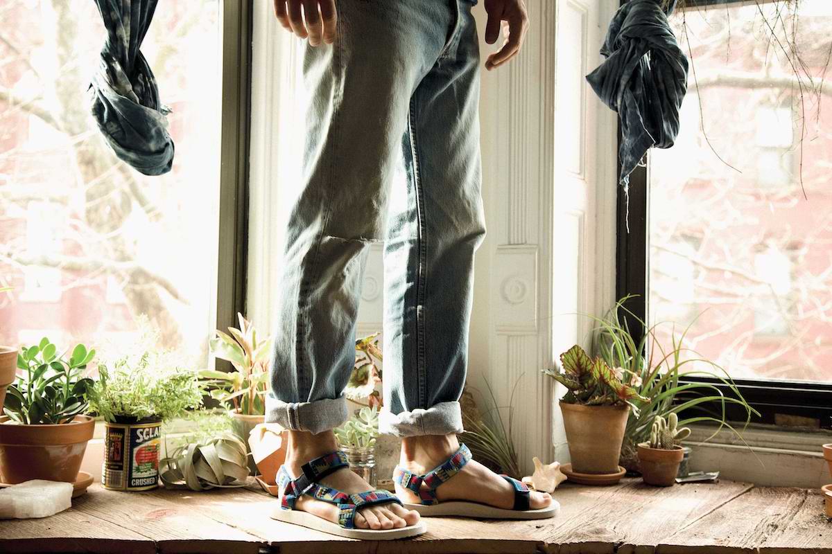 5 Classic Sandal Brands That Never Go Out of Style
